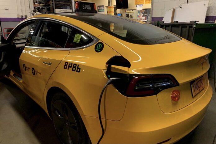 NYC gets its first Tesla Model 3 yellow cab, hundreds more to follow ...