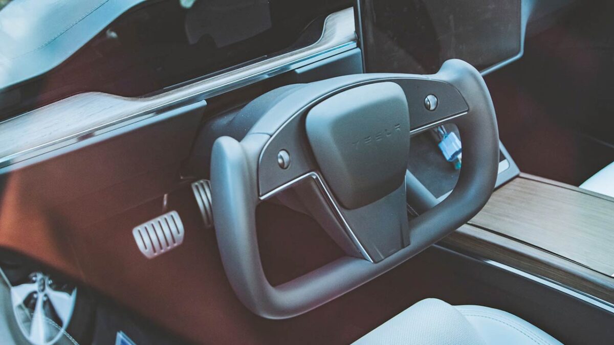 Yoke Steering Archives - Tesla Oracle