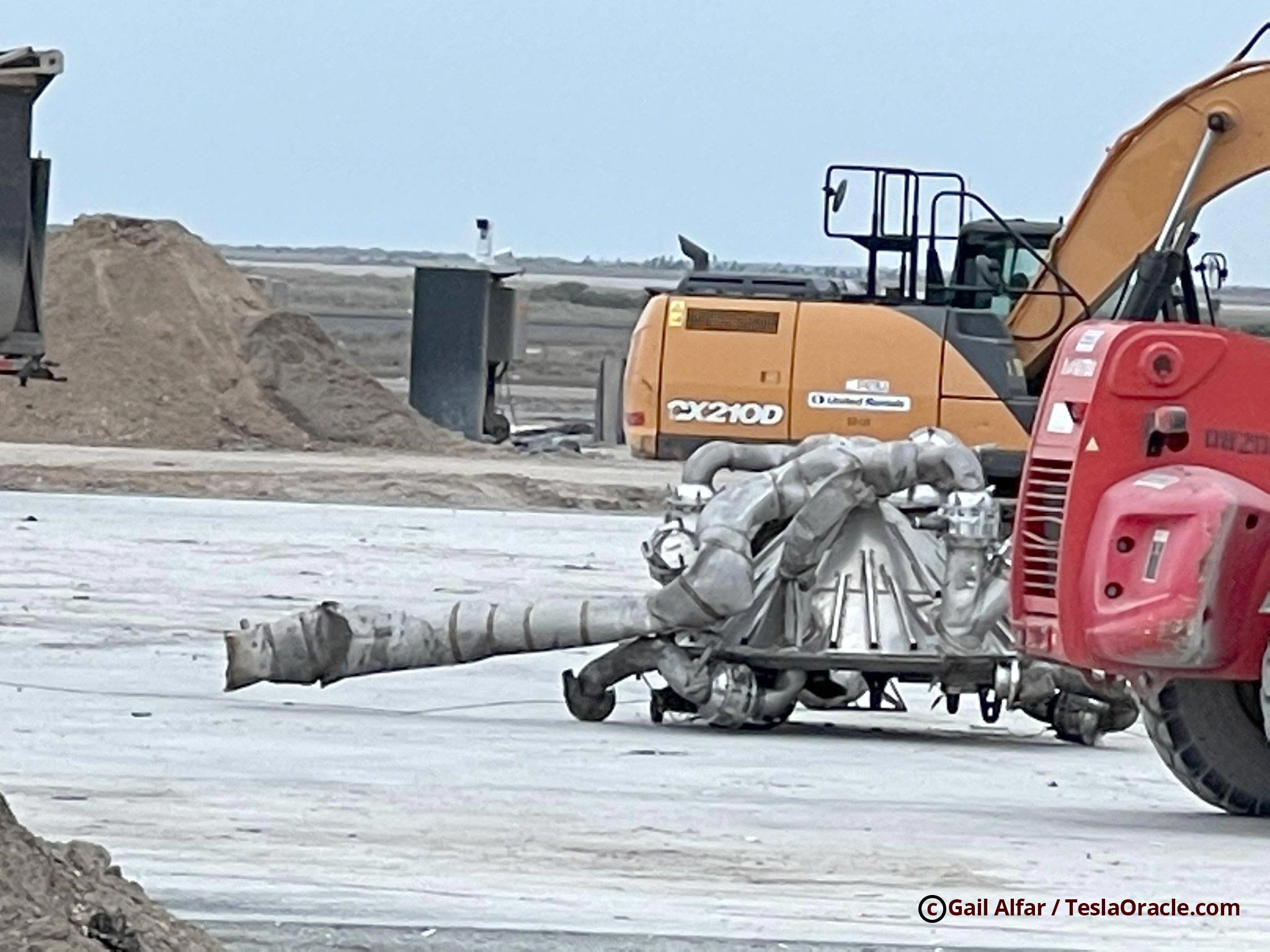 Exclusive pics and videos of the Starship SN10 wreckage cleanup - Tesla ...