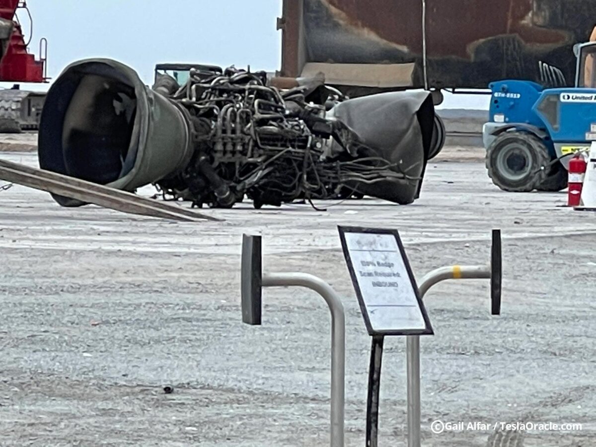 Exclusive pics and videos of the Starship SN10 wreckage cleanup - Tesla ...