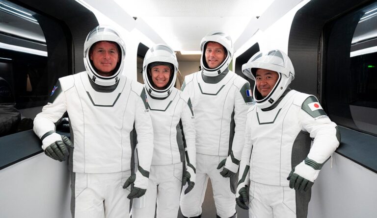 SpaceX Crew Dragon docks to the ISS as Crew-2 mission arrives - Tesla ...