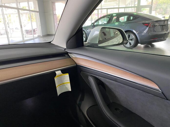 Tesla Model 3 wood door panel trim looks great in person (HD pics ...