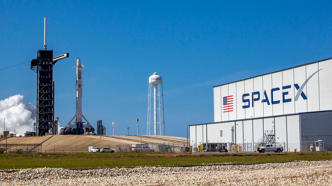 SpaceX becomes the second-ever unicorn company to reach a $100 billion ...