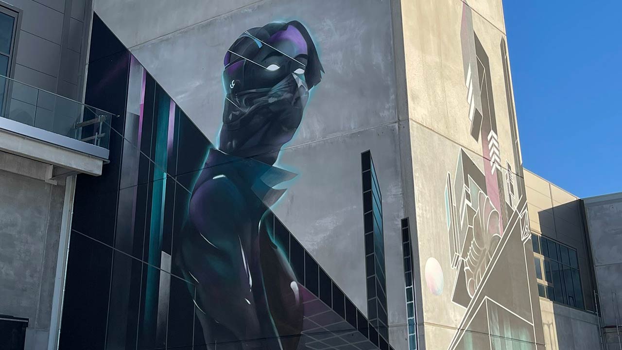 Tesla Giga Berlin gets its first shots of futuristic graffiti art (pics ...