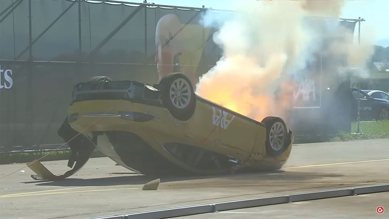 Insurance company fakes battery fire on a Tesla Model S to prove EVs ...