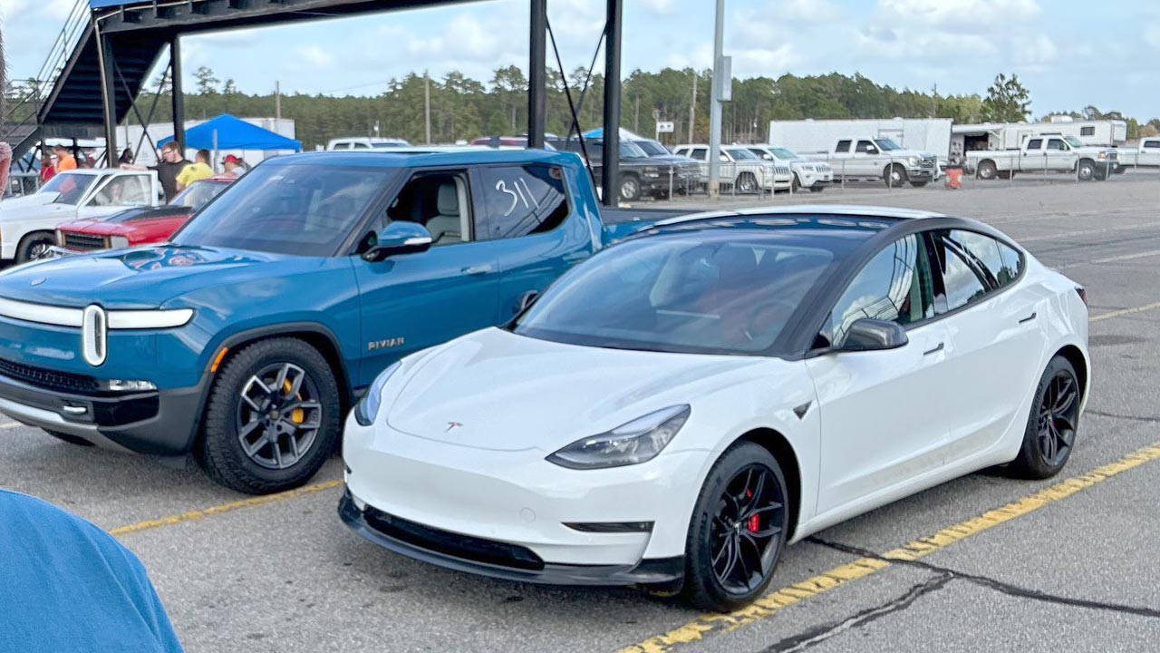 An odd but interesting drag race: Tesla Model 3 Performance vs. Rivian ...