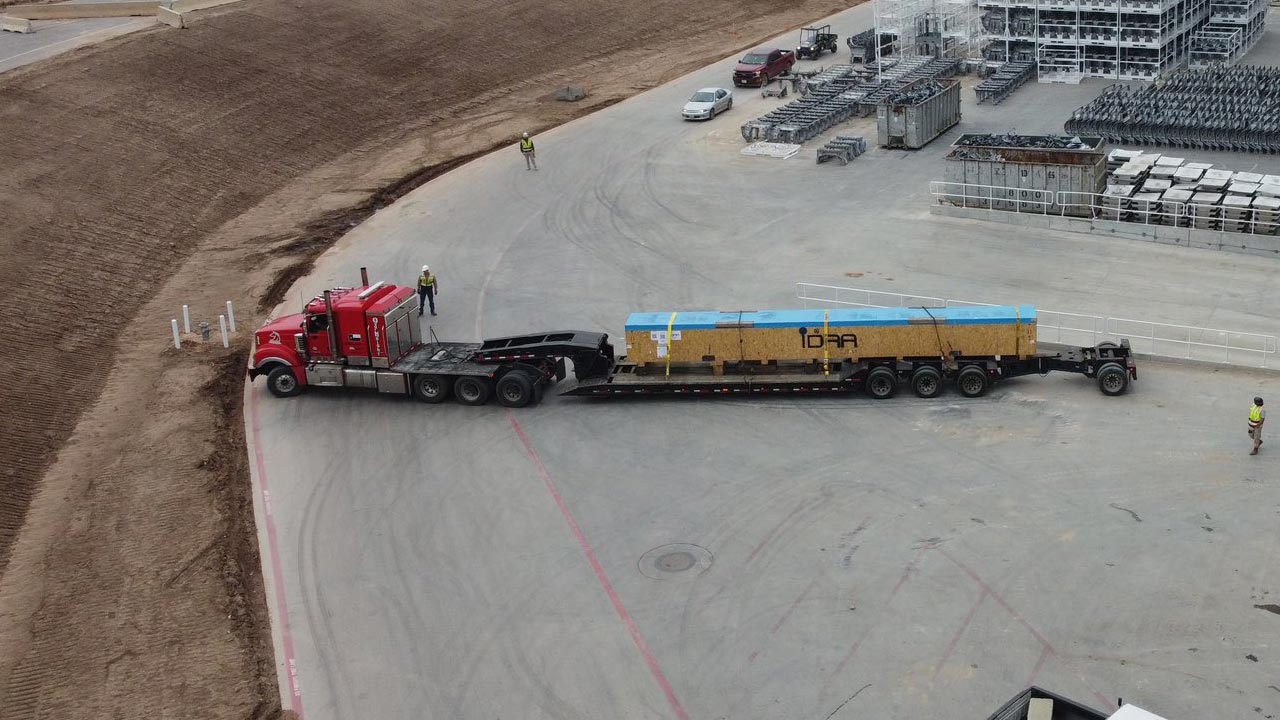Huge parts of the 9,000-ton Tesla Cybertruck Giga Press arrive at Giga ...