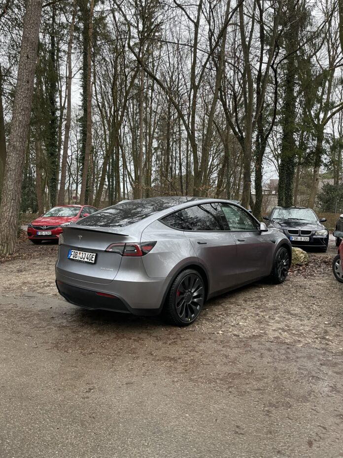 Tesla Model Y Quicksilver color is a hit in Europe, looks fantastic in ...