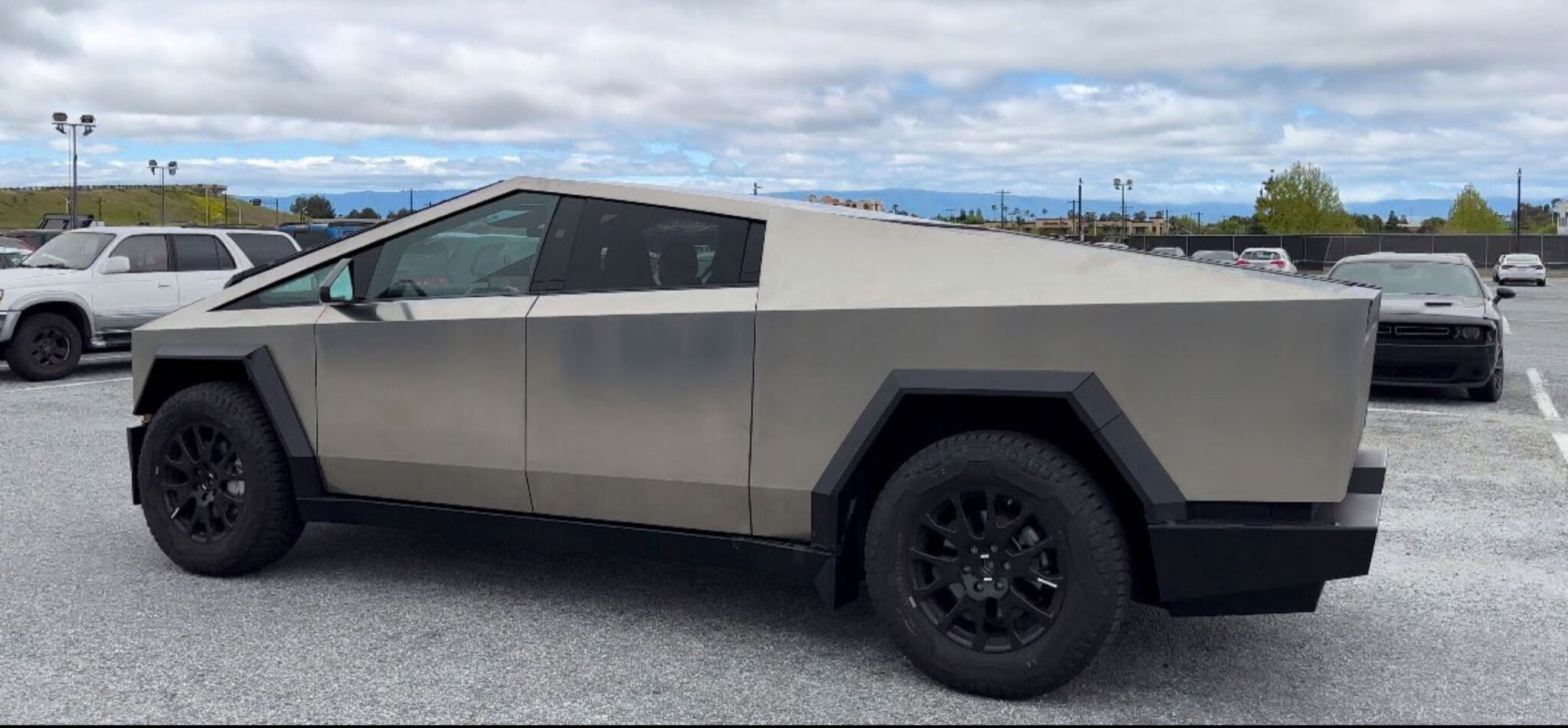 Tesla Cybertruck alpha prototype spotted at the Fremont factory test ...