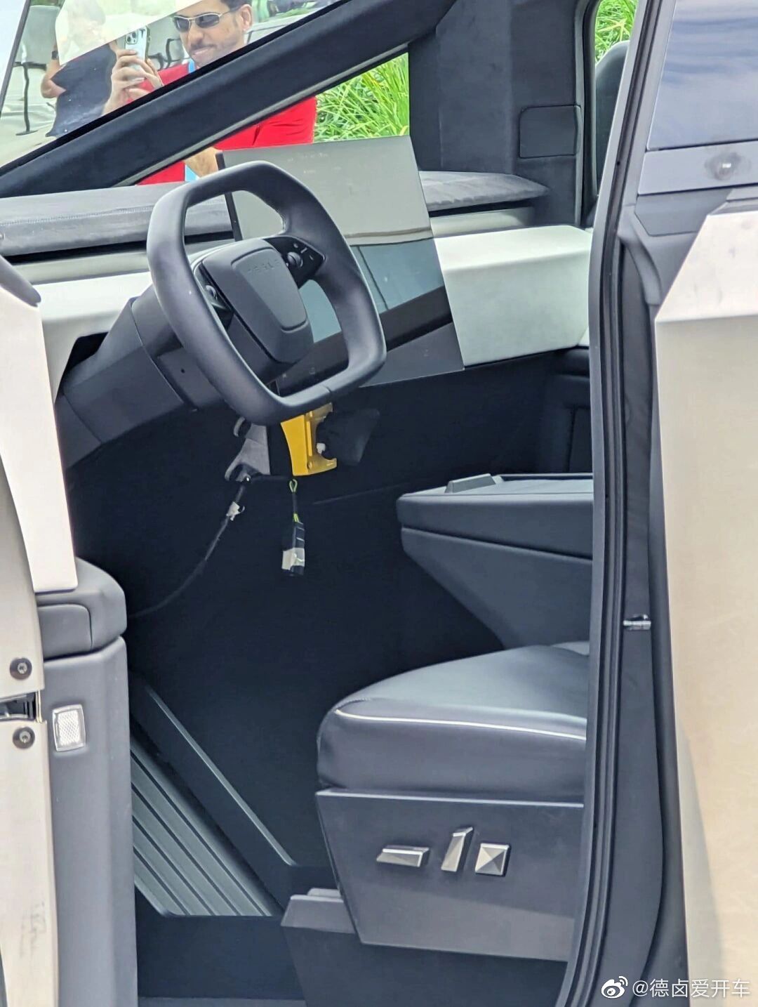 Cybertruck interior with redesigned yoke steering seen in new pics from ...