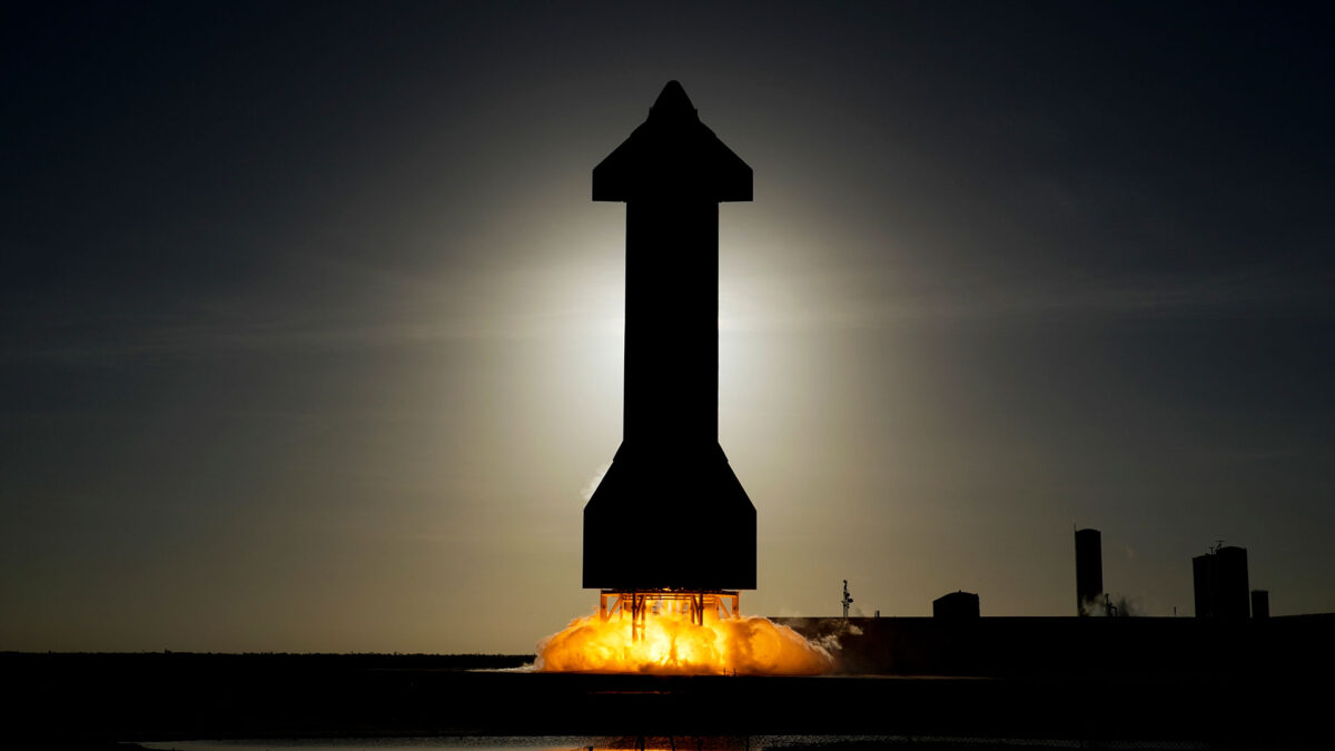 SpaceX performs a 6-engine static fire test on Starship 25 as it gets ...