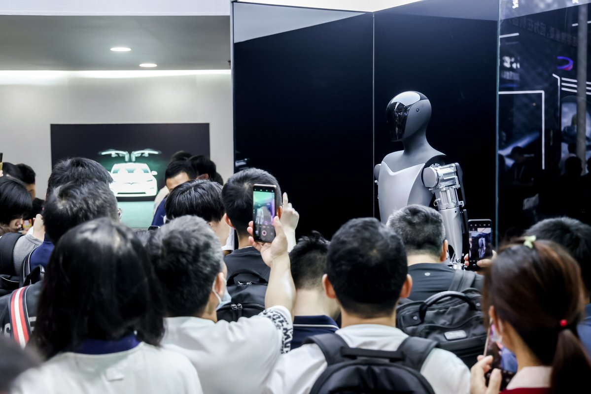 Tesla joins World AI Conference in Shanghai with its Autopilot cars and ...