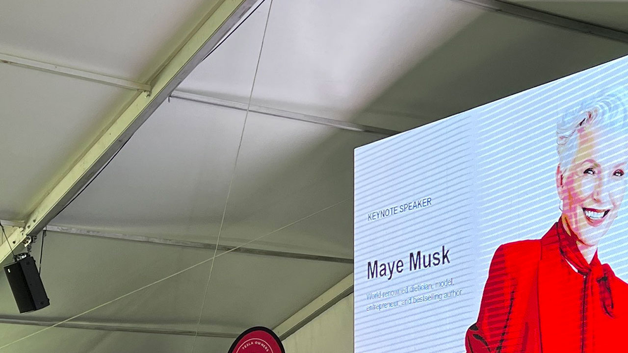 Elon Musk's mother Maye Musk brightens up the Tesla Takeover 2023 event ...