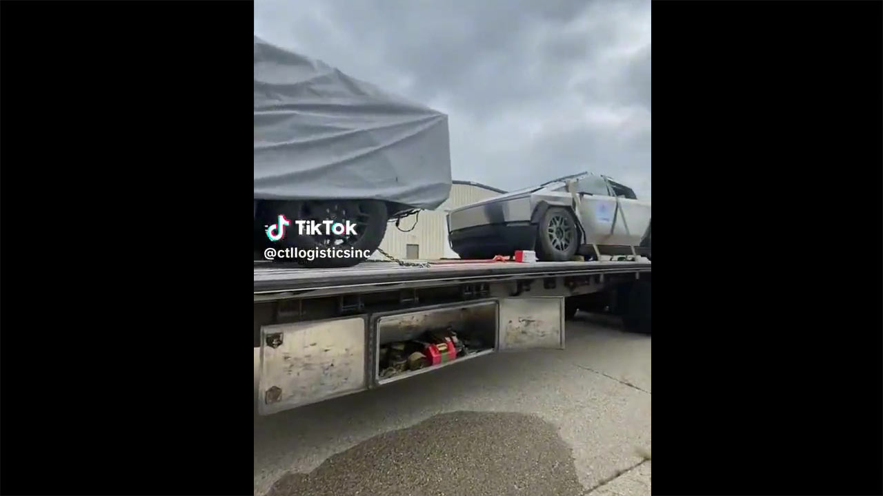 Tesla Cybertruck spotted getting towed after sustaining damages in a ...