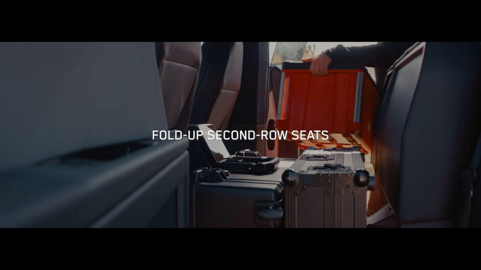 All the Tesla Cybertruck features you want to know (videos, pics ...