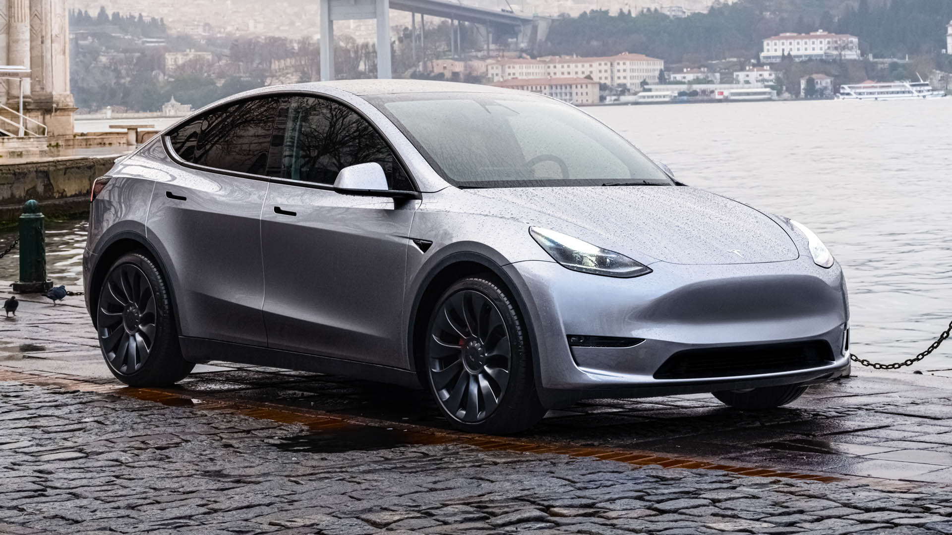 Tesla adds Quicksilver color to Model Y in the US, base RWD gets a ...