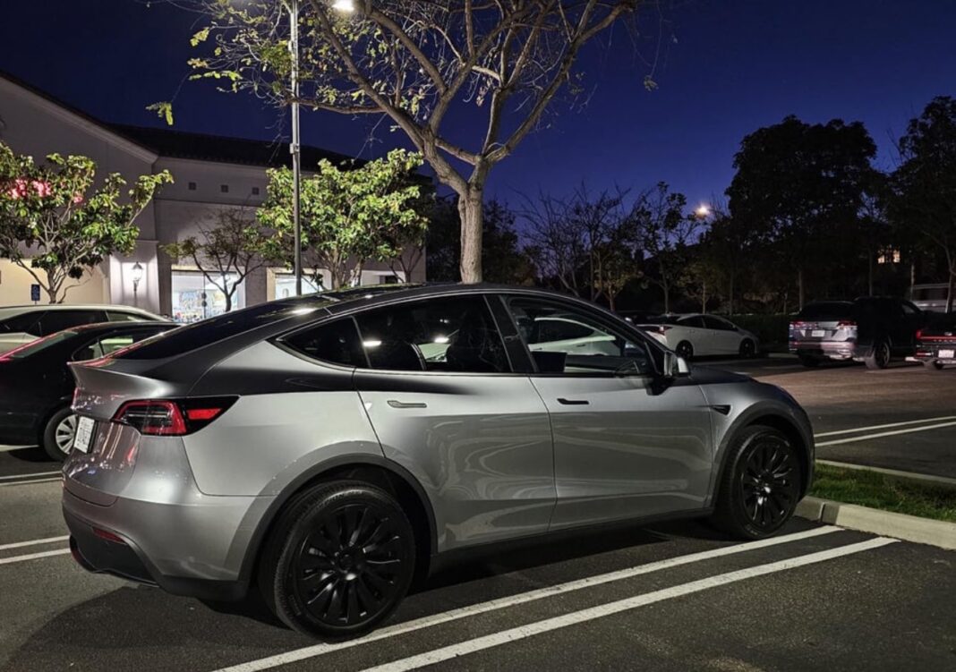 Quicksilver Model Y looks amazing in person, deliveries spotted in ...