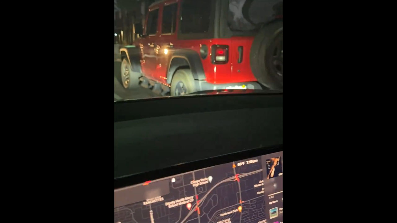 Watch Tesla Matrix Headlights in action at curves with the steering ...