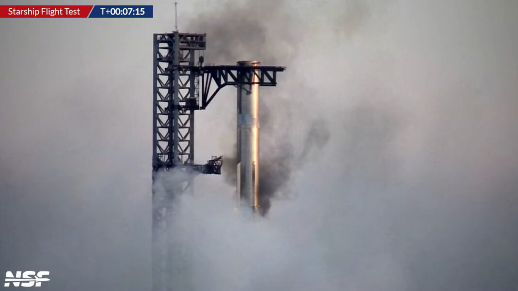 SpaceX successfully catches Flight 5 Starship Super Heavy rocket ...