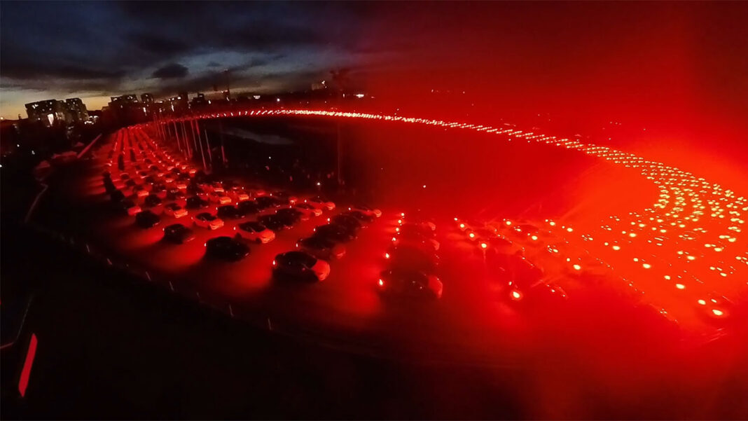 Watch the most epic light show of 902 Tesla cars from Finland - Tesla ...