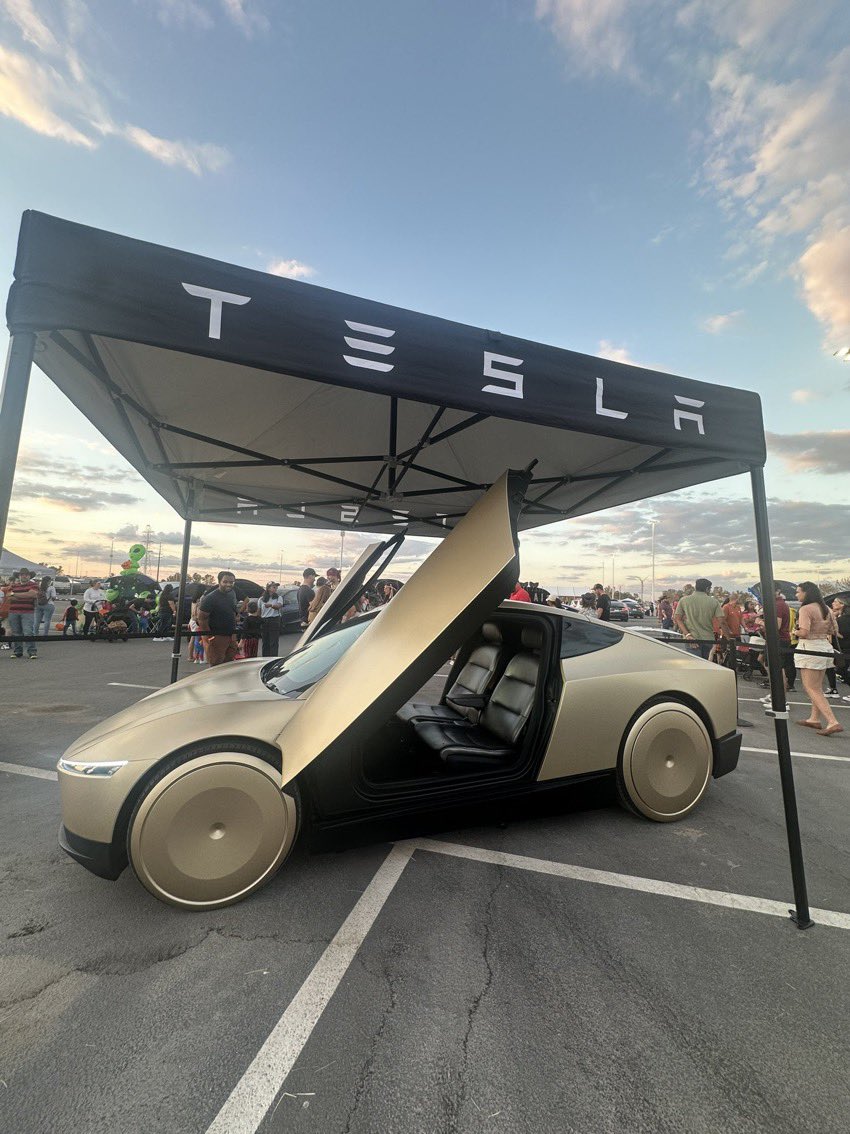 Tesla Robotaxi looks stunning on display at Giga Texas (pics, videos ...