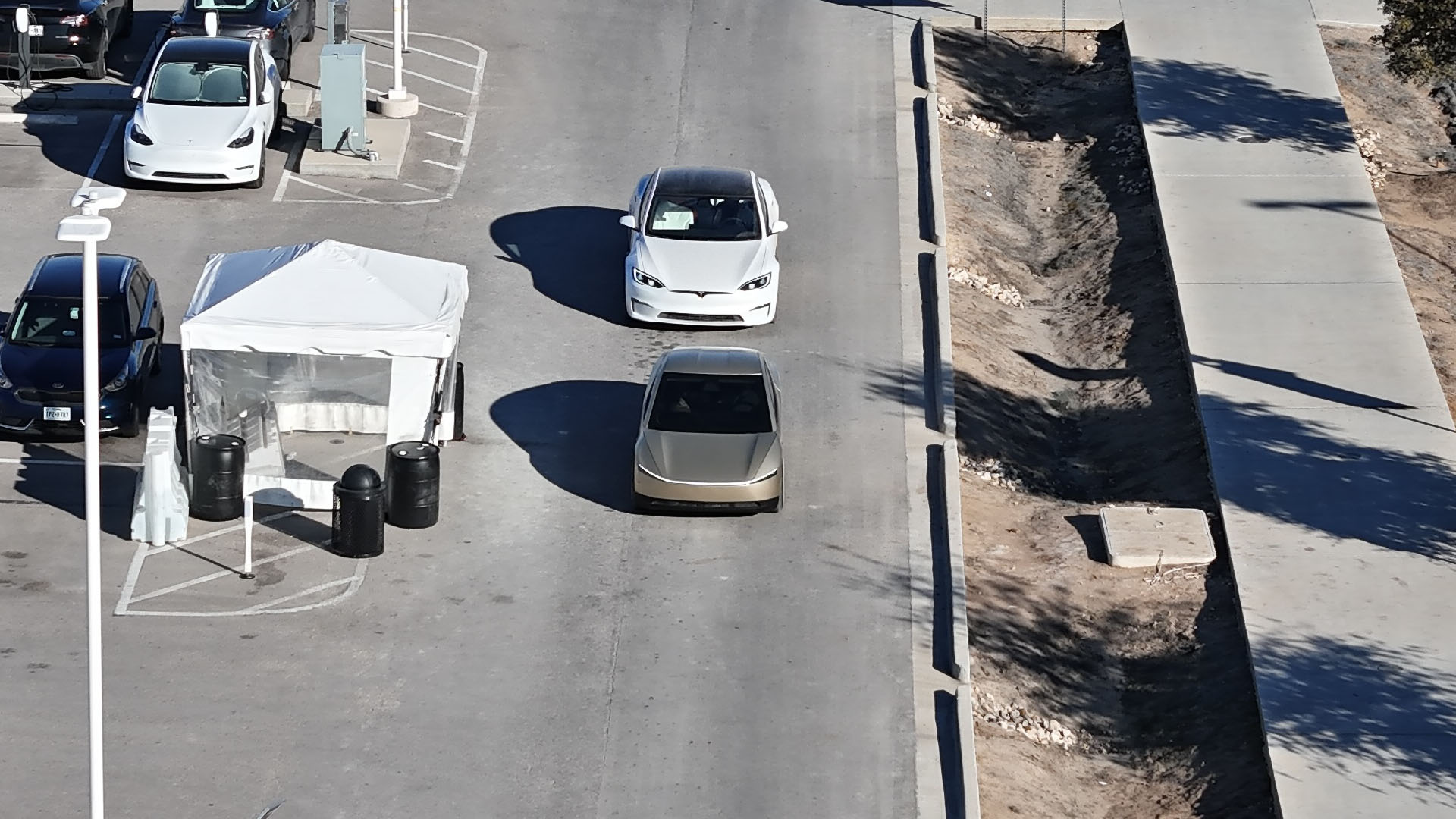 Tesla Cybercab spotted testing at Giga Texas, it's the next-gen Model 2 ...