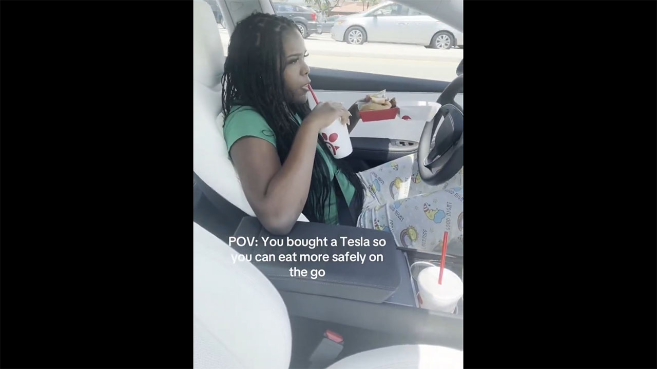 A glimpse of Unsupervised FSD, watch Tesla owner eat as her car drives ...