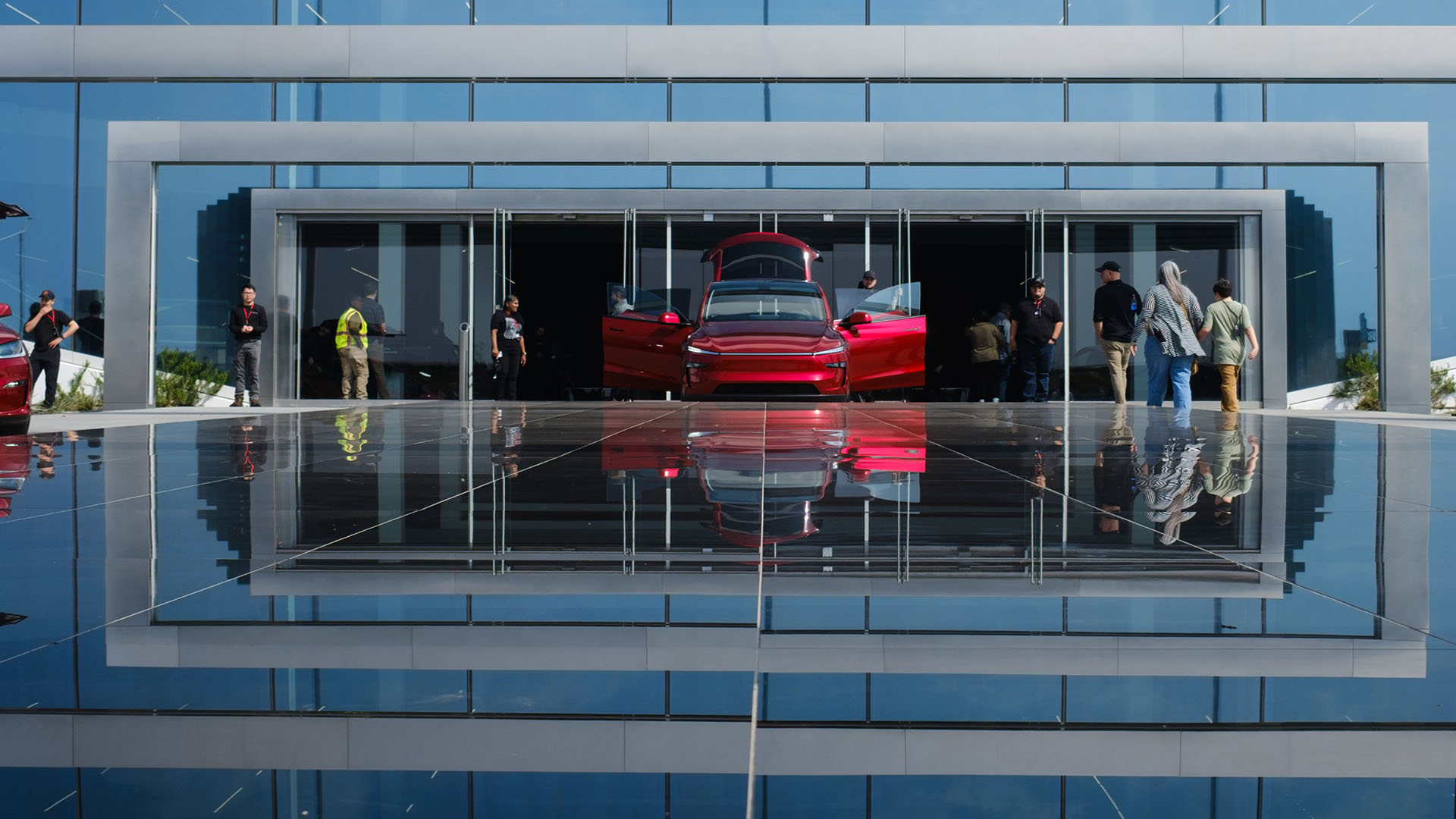 Tesla (TSLA) begins deliveries of new Model Y in the US starting from ...
