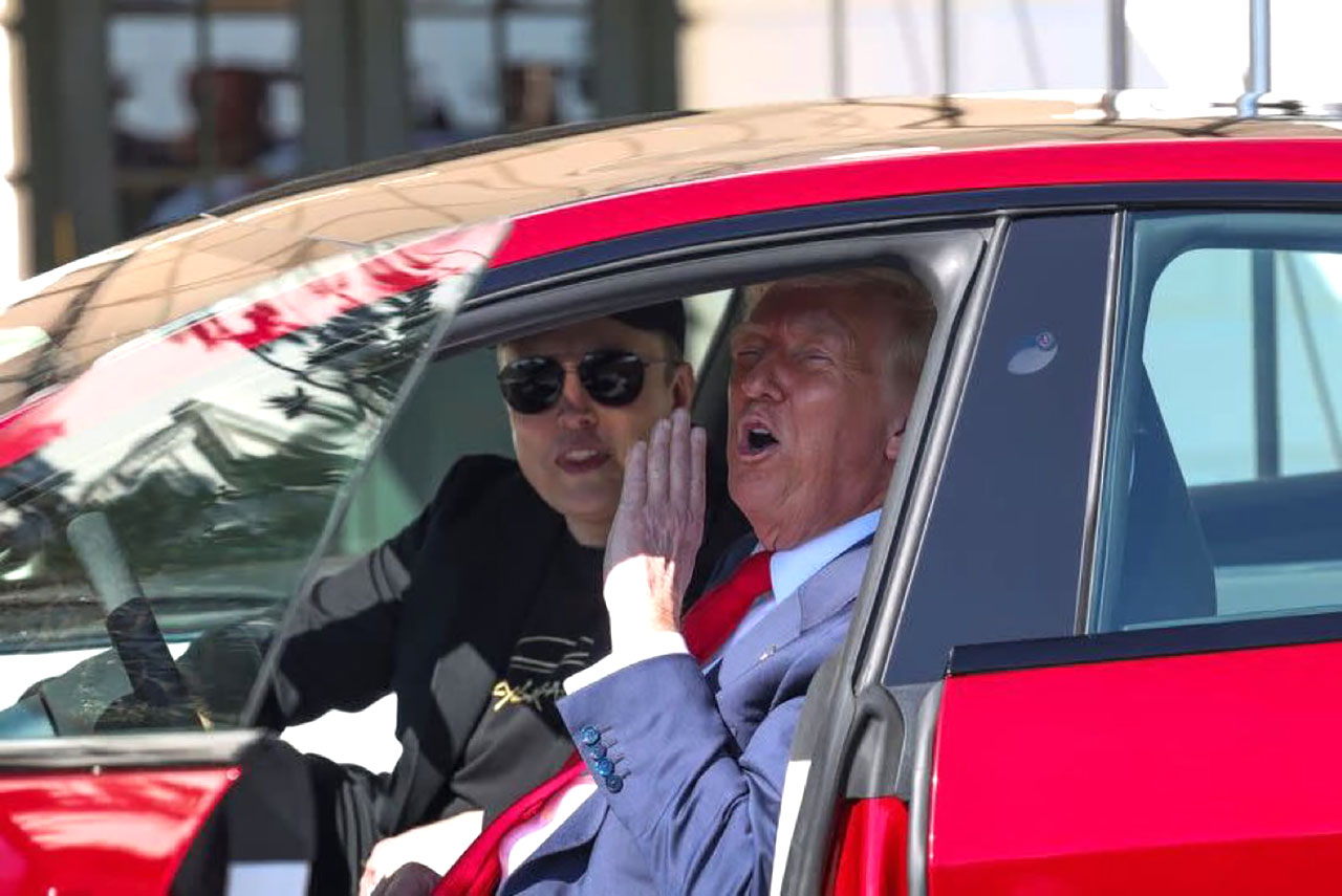 Donald Trump buys an Ultra-Red Model S to support Elon Musk's Tesla ...