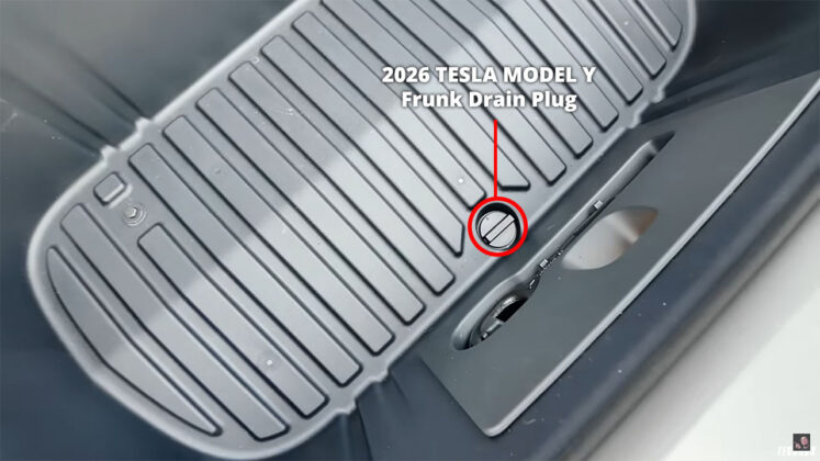 Tesla Model Y Juniper's frunk is easy to wash and drain after use ...