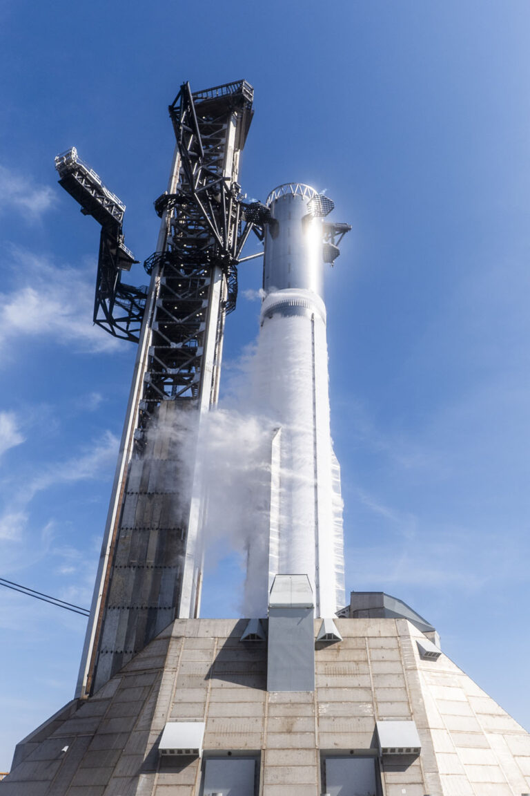 Starship Flight 12: Booster 19's 10-engine static fire ends abruptly ...